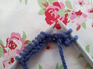 Back to Basics: The Purl Stitch | thestitchsharer