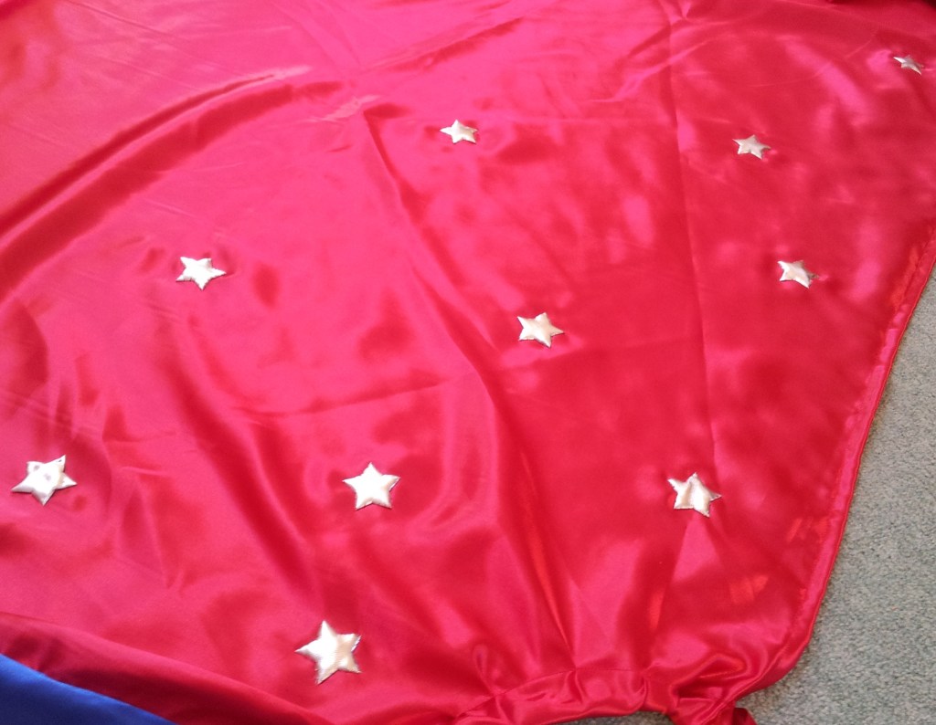 How to make a Wonder Woman Cape! | thestitchsharer