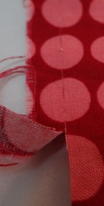 How to Straighten the Edge of Woven Fabric | thestitchsharer